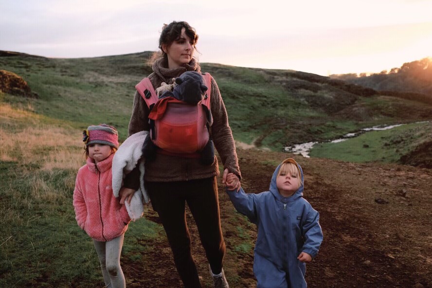Mother Country - Cagibi